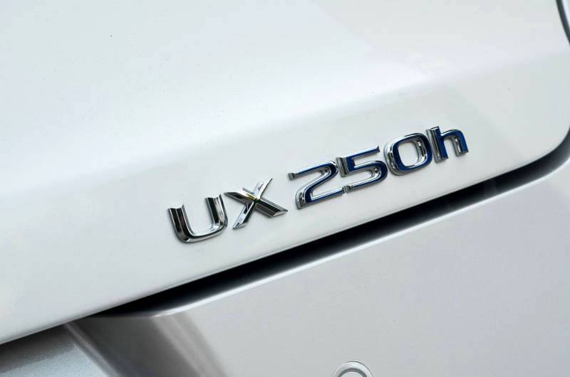 Lexus introduces new entry-level UX 250h EX grade | Car Sales Portal