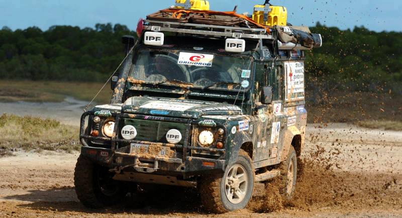 Kingsley and Ross Holgate commemorate World Land Rover | Car Sales Portal