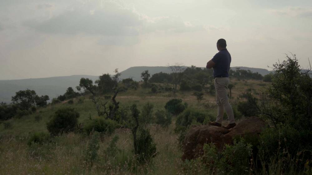 Lira and Bryan Habana join forces with Kingsley Holgate | Car Sales Portal