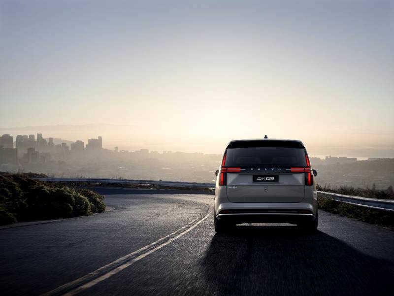 A space for living on the move: here’s the fully electric Volvo EM90 ...