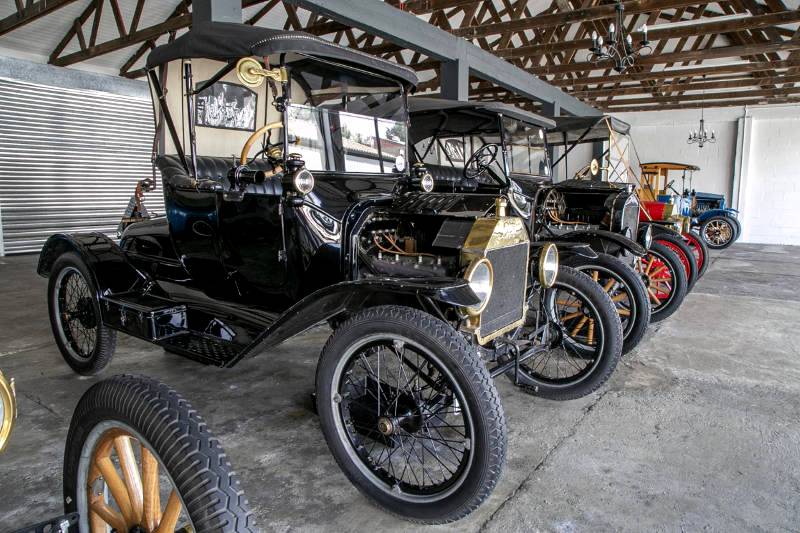 The Ford Model T was in production from October 1908 to May 1927 | Car ...
