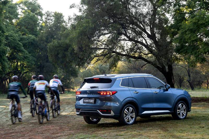 Family-Friendly Ford Territory Takes on New and Familiar Roads | Car ...