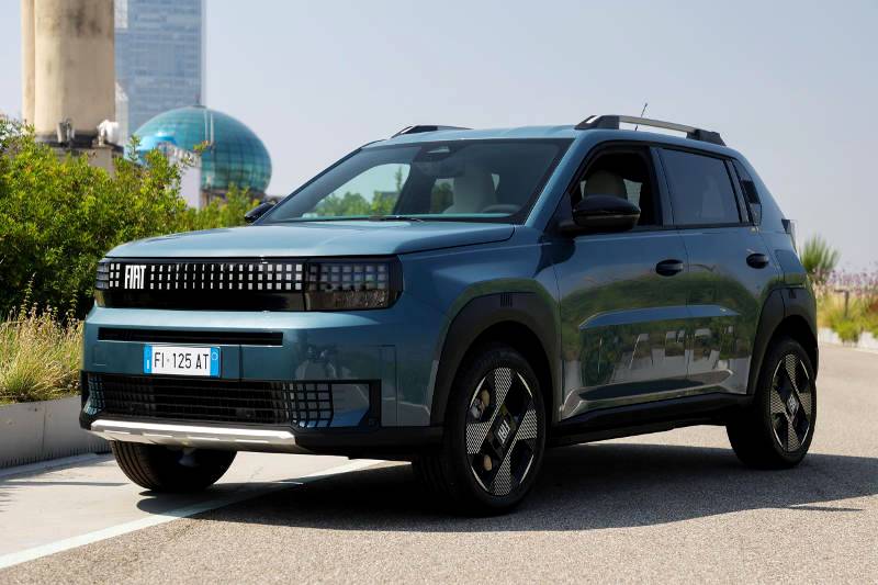 FIAT celebrates its first 125 years and smiles to the future | Car ...