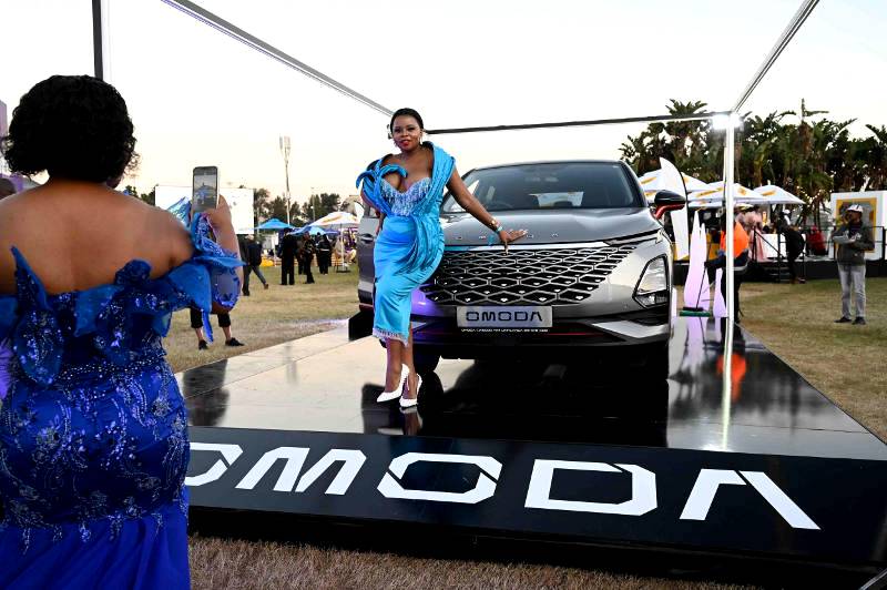 OMODA stuns as official vehicle partner of Hollywoodbets Durban July ...