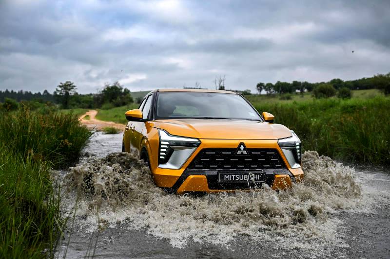 Excitement comes standard with the award-winning Mitsubishi Outlander ...