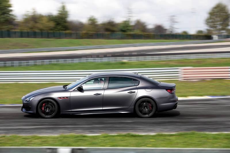 The Final V8: Own the Last New Maserati Quattroporte Trofeo | Car Sales ...